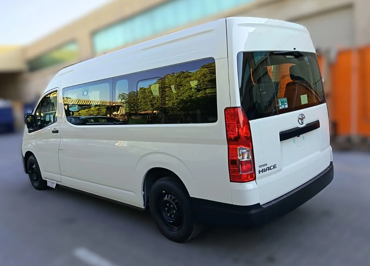 TOYOTA HIACE 2.8L PASSENGER VAN DX 2026 - Cedric Global